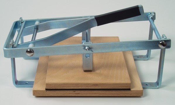 LINO HANDPERS MET HEFBOOM DRUKFORMAAT 30.5x30.5CM 1 Stuk Civo B.V.